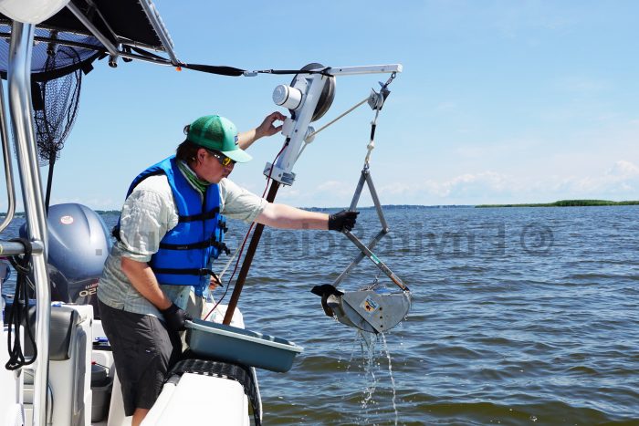 Sediment and bentic macroinvertebrate ponar sampling USEPA Coastal ...